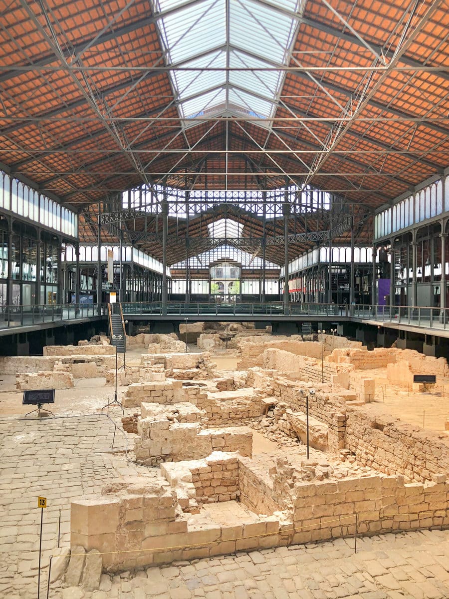 Mercat del Born: Former modernist market - now Museum!